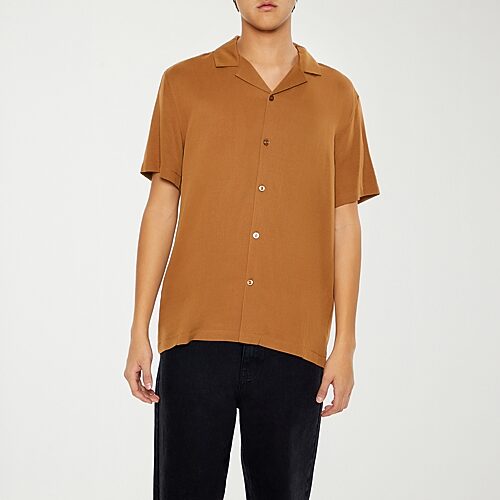 Click here for Forever 21 Mens Short Sleeve Button-Down Shirt  Sm... prices