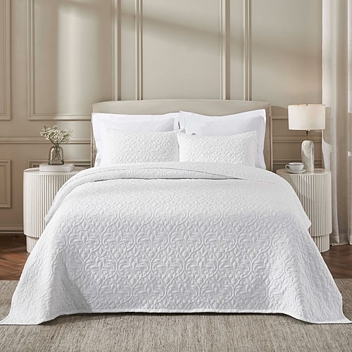 Click here for SUPERIOR Vineyard Matelasse Floral Scroll Floral C... prices