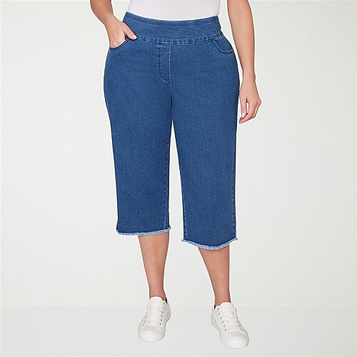 Click here for Alfred Dunner Classics Womens Plus Mid Rise Stretc... prices