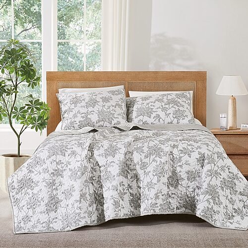 Click here for Brooklyn Loom Mila Floral 3pc. Quilt Set prices