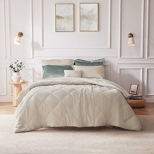 Click here for Intelligent Design Isabel Velvet Duvet Cover Set w... prices