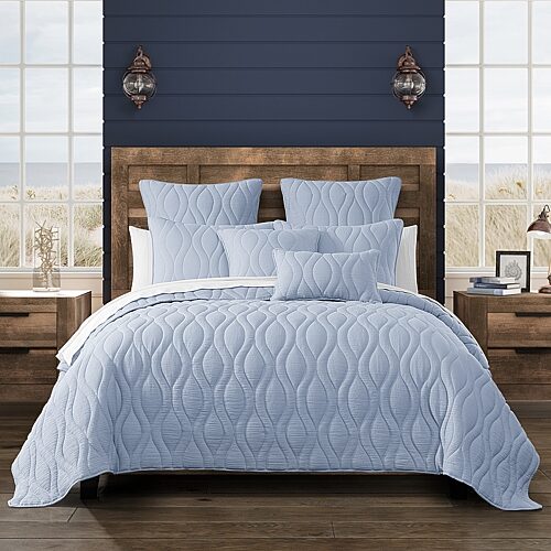 Click here for Salt Life Cove Geometric 3-Piece Quilt Set  Full/Q... prices