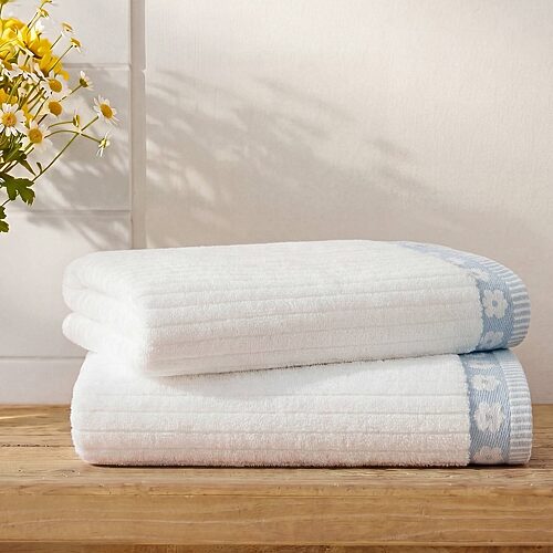 Click here for Intelligent Design Flora Rib 2-pc. Quick Dry Bath... prices