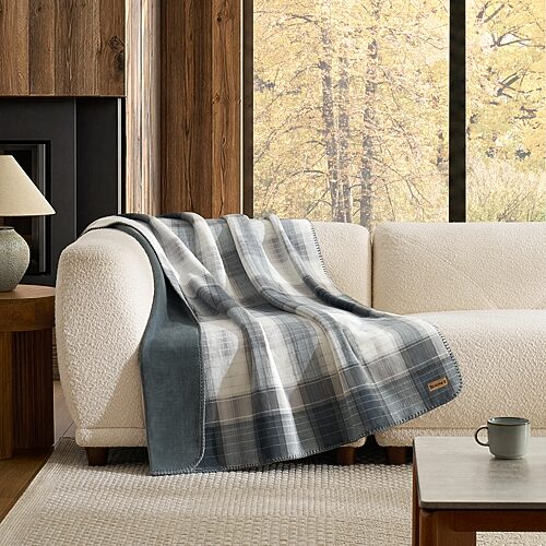 Click here for Bearpaw Canyon Coco Flannel Washable Midweight Thr... prices