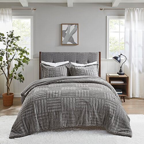 Click here for Madison Park Arctic 3-Pc. Faux Fur Comforter Set... prices