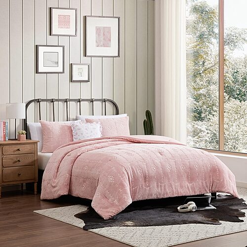 Click here for Wrangler Steer Head Stripe Comforter Sets prices