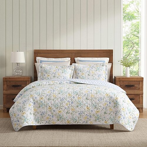 Click here for Laura Ashley Poppy Meadow Reversible Quilt Sets prices