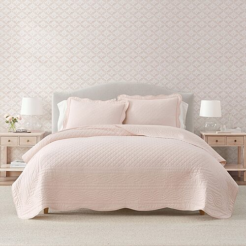Click here for Martha Stewart Vintage Scallop Quilt Set  One Size... prices