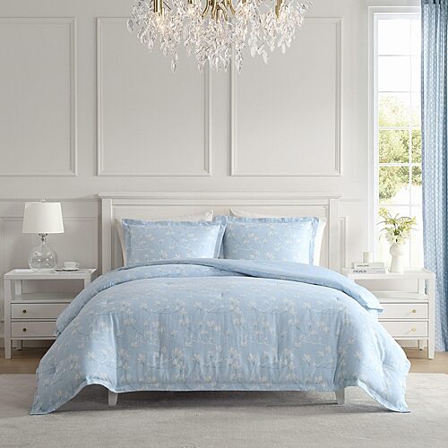 Click here for Laura Ashley Magnolia Grove 3-Pc. Comforter Set  F... prices