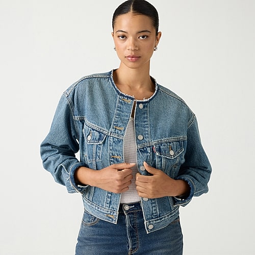 Click here for Levis Womens 90s Collarless Shrunken Trucker Jacke... prices