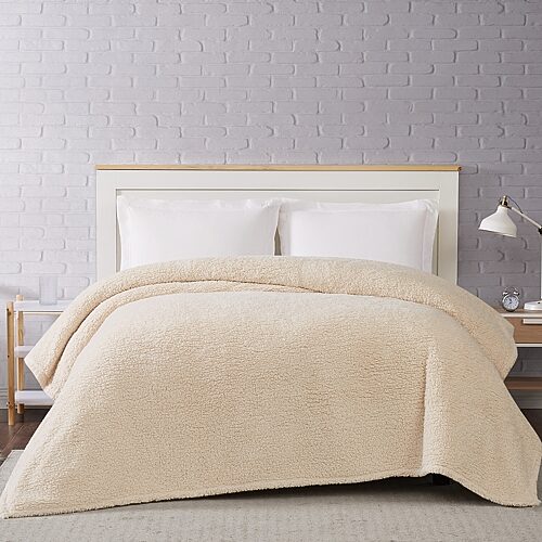 Click here for Brooklyn Loom Marshmallow Sherpa Blanket  Twin/Twi... prices